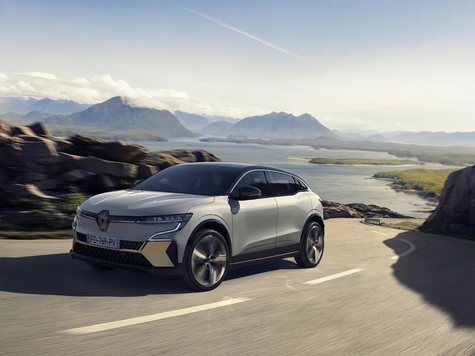 Renault evision price store